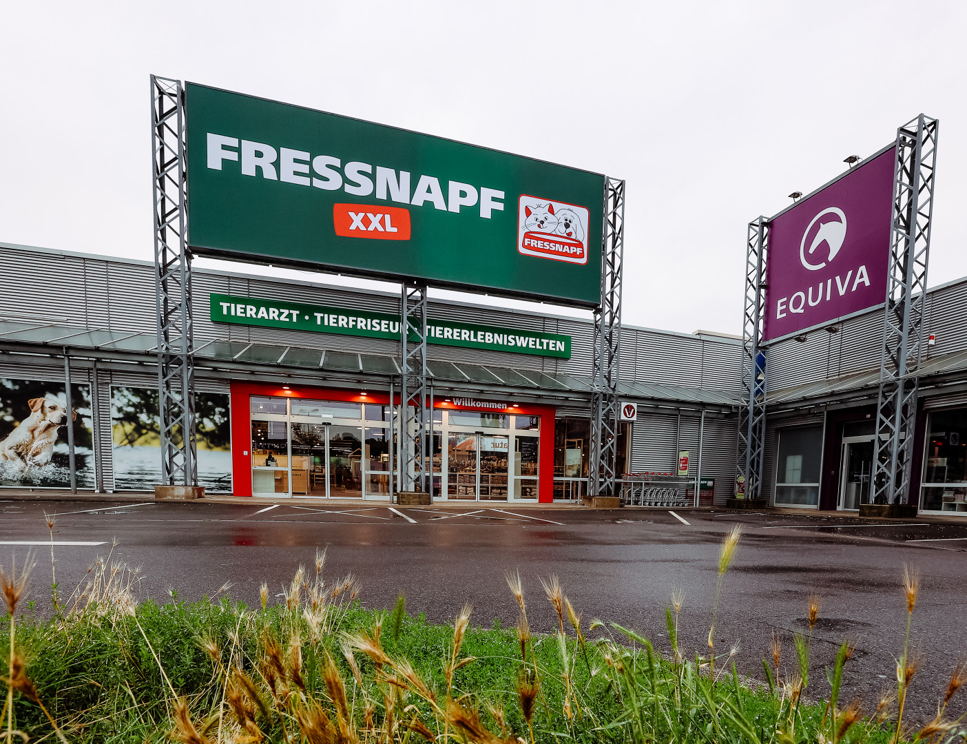 New Fressnapf XXL in Krefeld - petworldwide