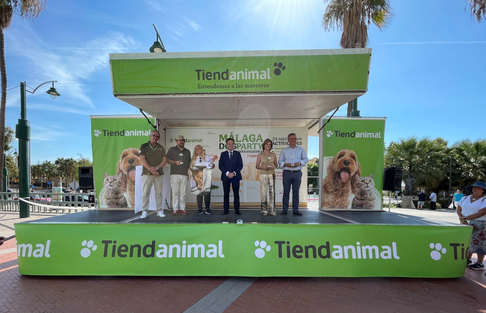 More than 600 dogs at Tiendanimal - petworldwide