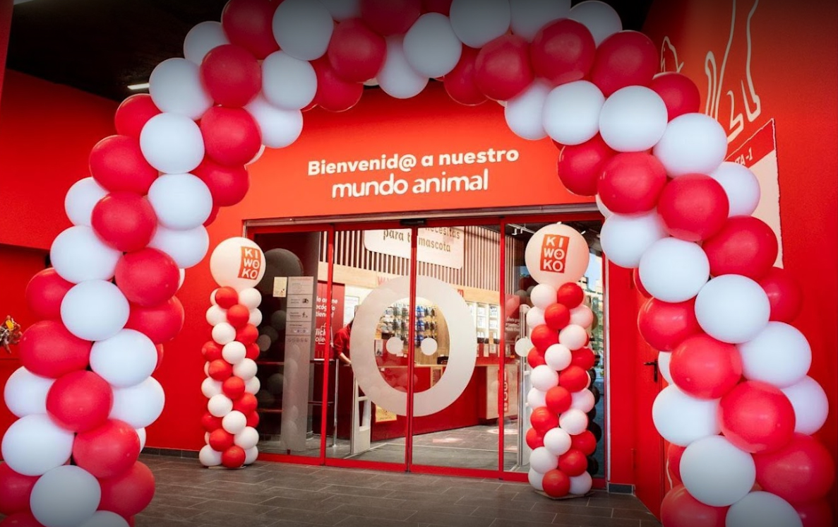 Kiwoko opens its largest store in S... - petworldwide