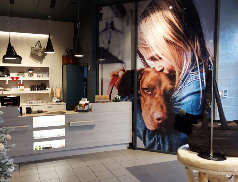 Hunter opens new brand stores - petworldwide