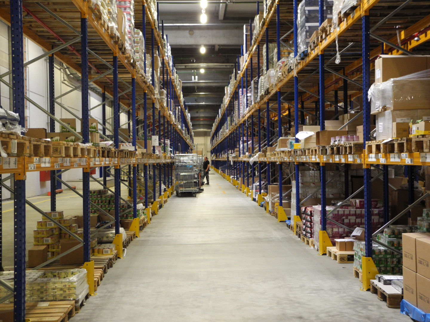 Arvato to deliver abroad too for Fr... - petworldwide